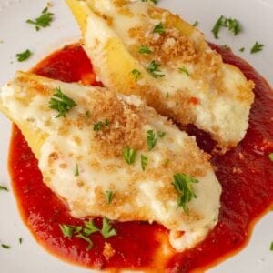 Giant Cheese Stuffed Shells (Olive Garden Copycat Recipe) | She's Not ...