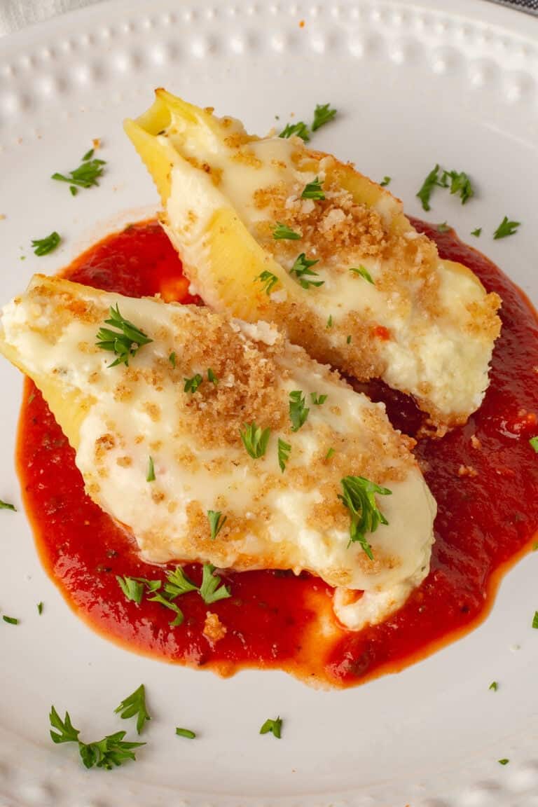 Giant Cheese Stuffed Shells (Olive Garden Copycat Recipe) | She's Not ...