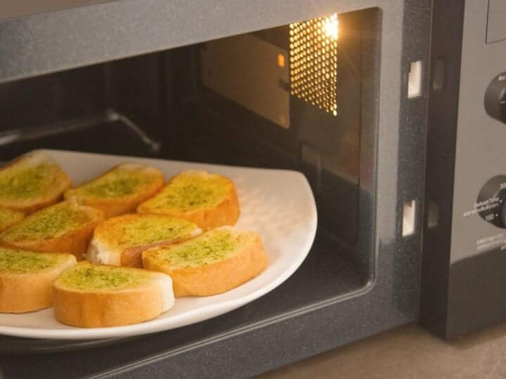 How to Reheat Garlic Bread in the Best 6 Tasty Ways | She's Not Cookin'