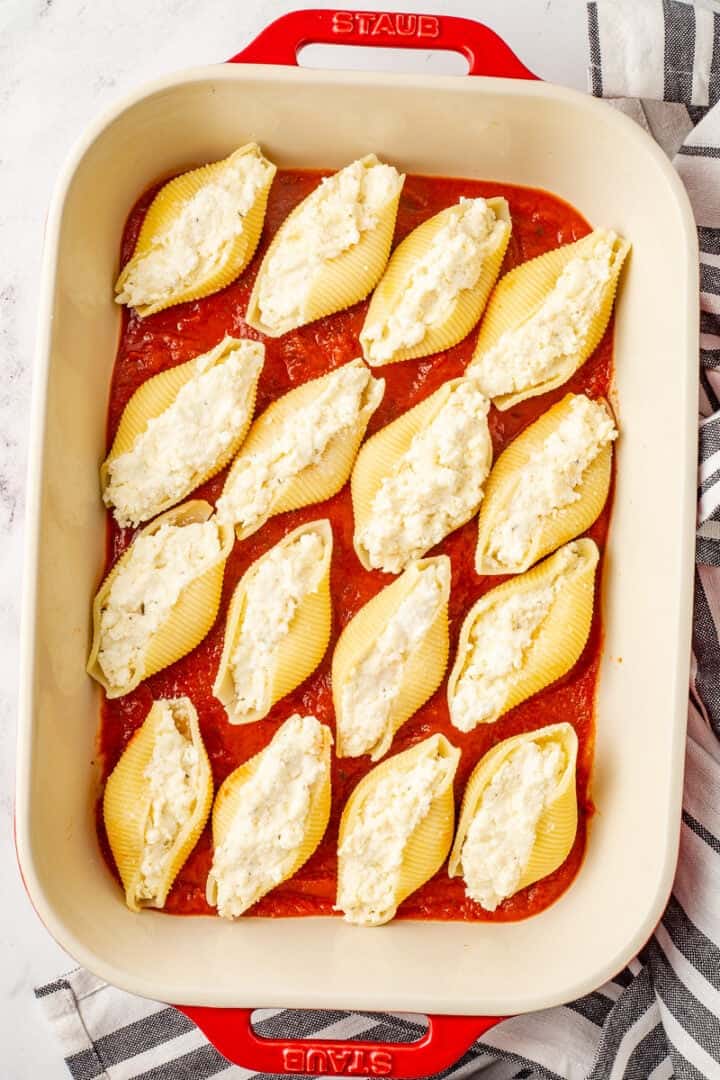 Giant Cheese Stuffed Shells (Olive Garden Copycat Recipe) | She's Not ...
