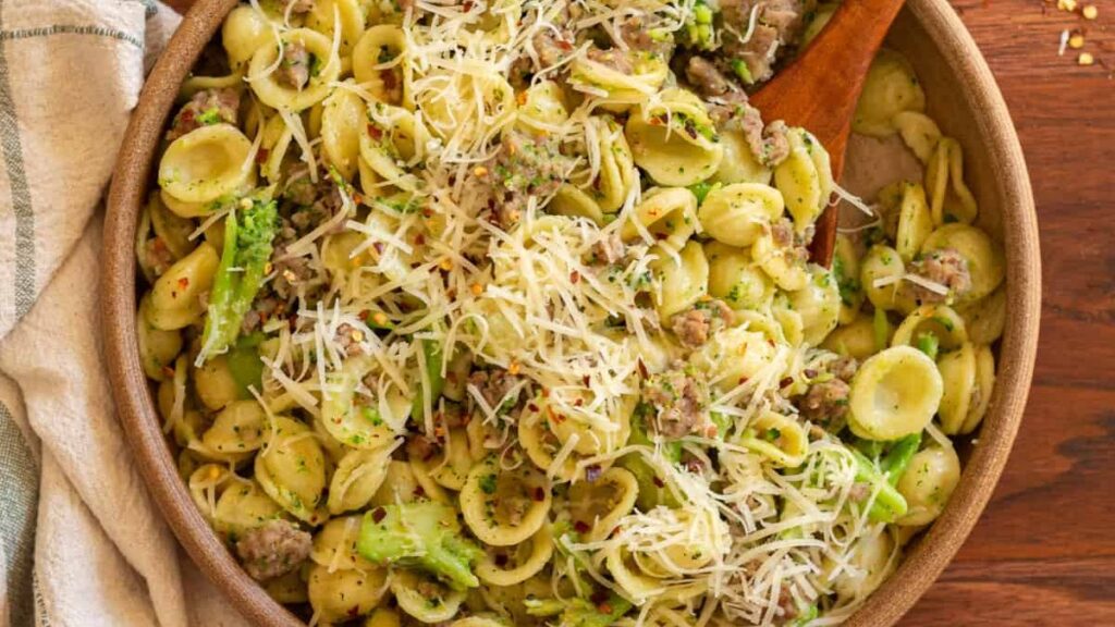 25 Crowd-Pleasing Pasta Dinners That'll Be Ready In 30 Minutes Or Less ...