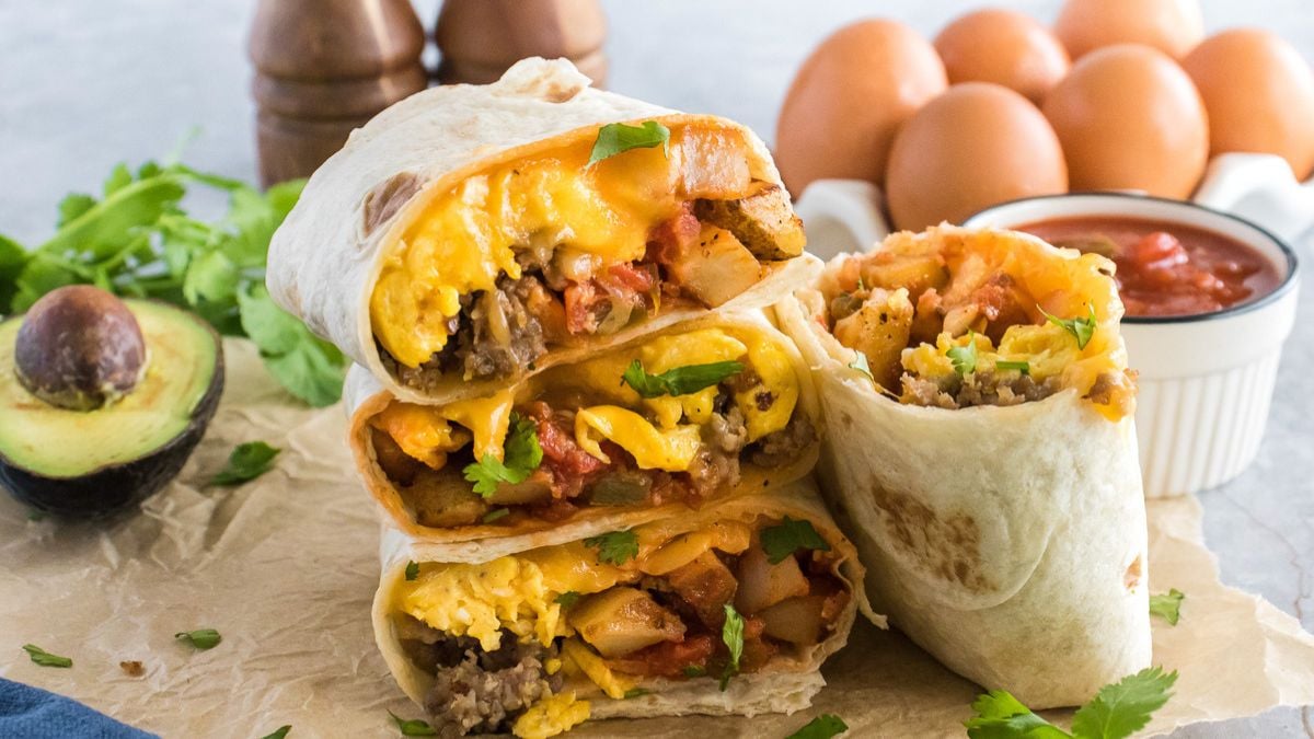 12 Flavor-Packed Breakfast Burrito Recipes to Make Busy Mornings a ...