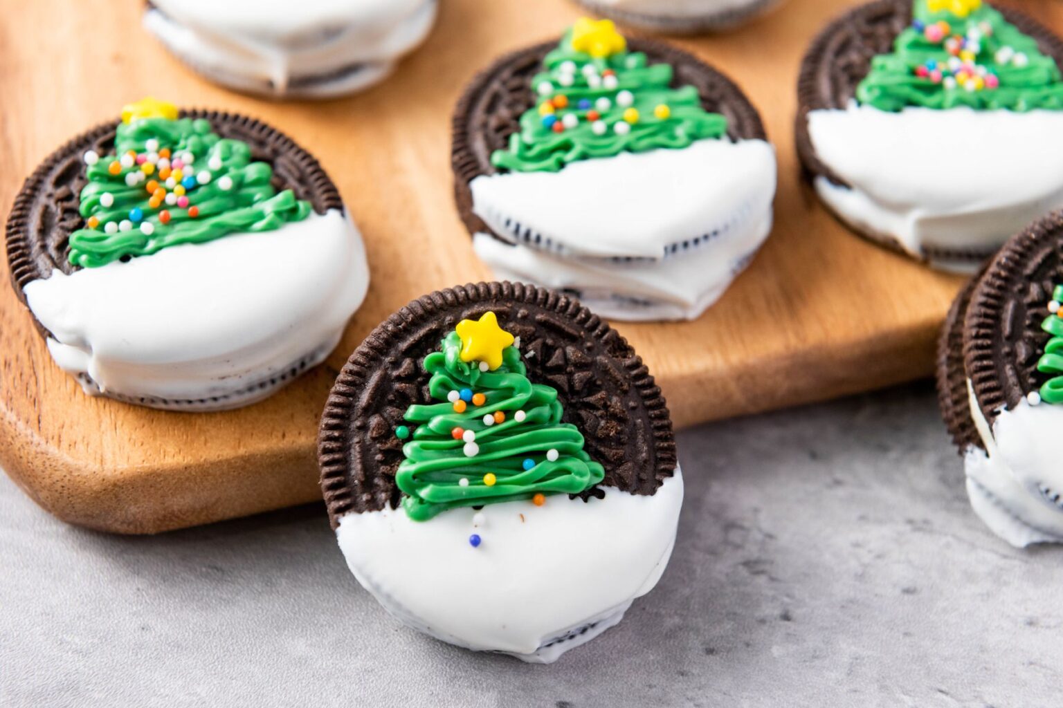 Christmas Tree Oreos | She's Not Cookin'