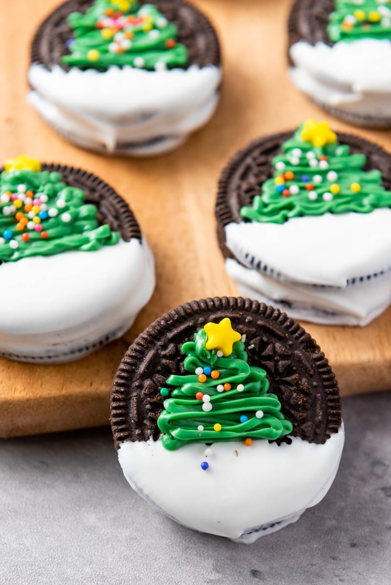 Christmas Tree Oreos | She's Not Cookin'