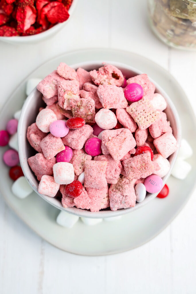 15 Pretty in Pink Desserts That Are Perfect for Your Baby Shower | She ...