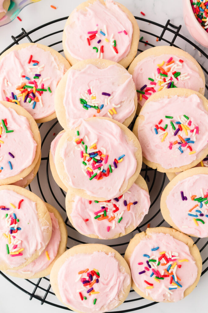 15 Pretty in Pink Desserts That Are Perfect for Your Baby Shower | She ...